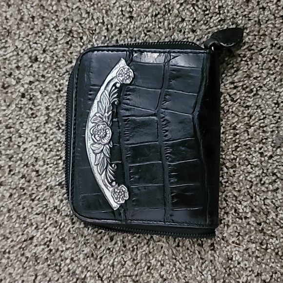 Brighton | Bags | Brighton Black Croc Embossed Leather Bifold Wallet ...